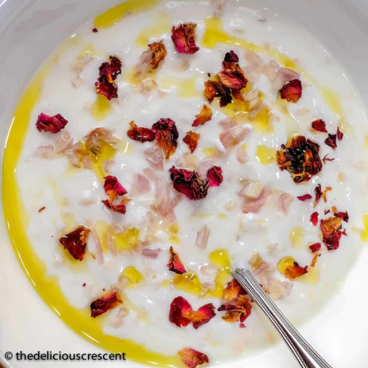 Persian Shallot Yogurt Dip (Mast-O Musir) - The Delicious Crescent